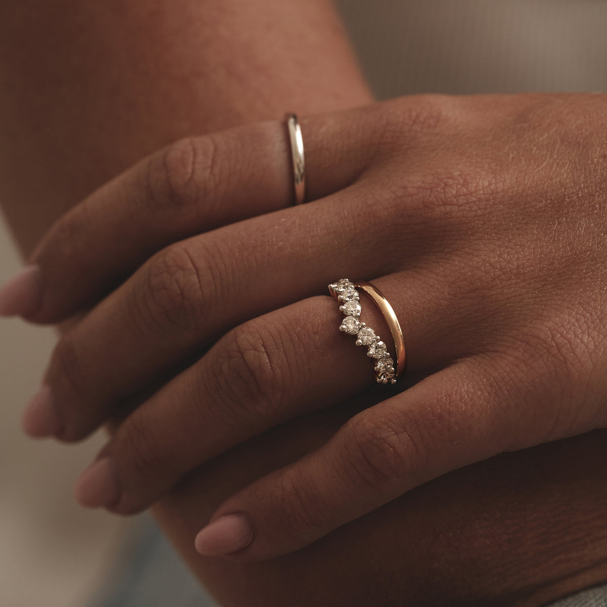 Amora 18K Gold Wedding Ring – The Diamond Store